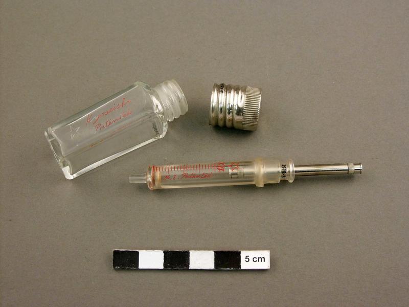 Hypodermic kit with syringe of 1cc capacity - Faculty of Medicine ...
