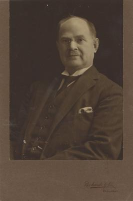 Dr W. A. Sloss , M.B.E., J.P., F.R.A.C.S. - Faculty of Medicine ...