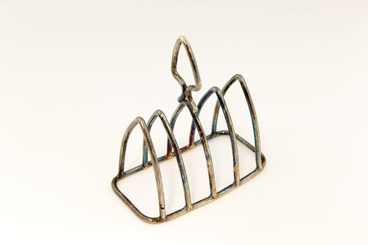 Silver toast rack - Faculty of Medicine, Dentistry and Health Sciences ...