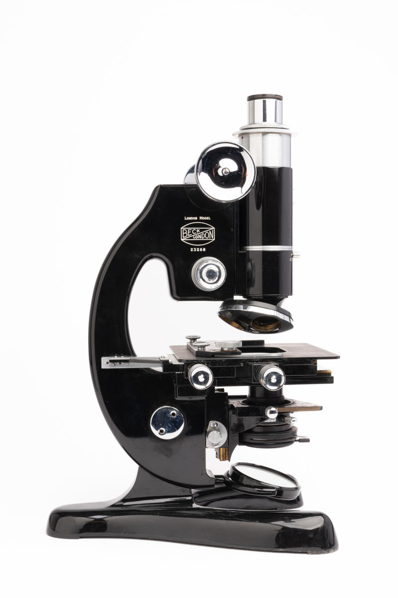Monocular and binocular microscope with triple objective rotating head ...
