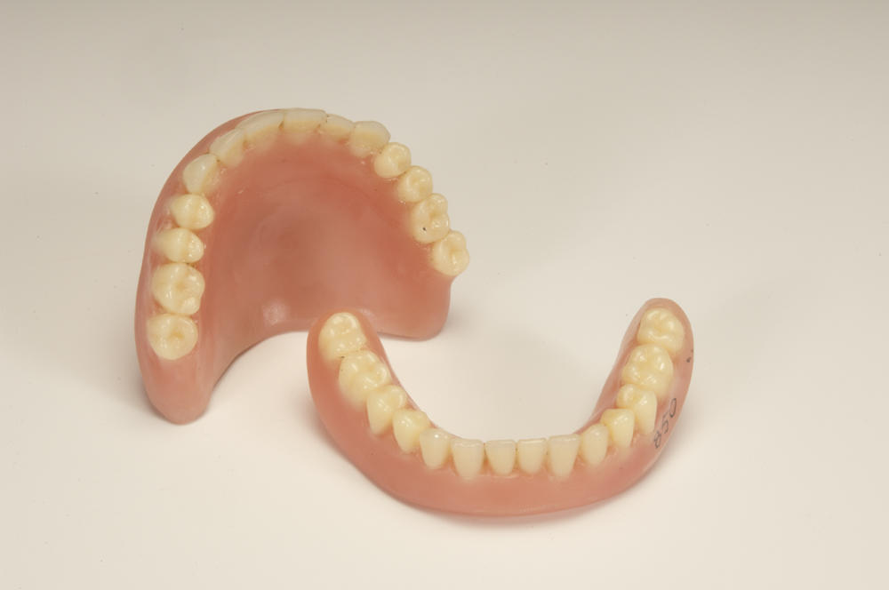 Full upper and lower dentures - Faculty of Medicine, Dentistry and ...