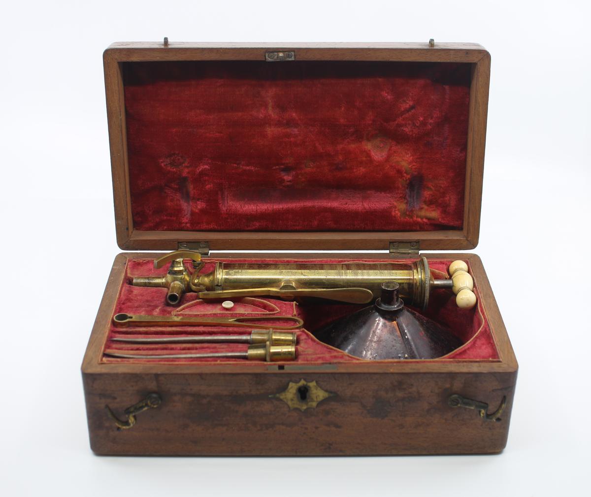 Embalming syringe - Faculty of Medicine, Dentistry and Health Sciences ...