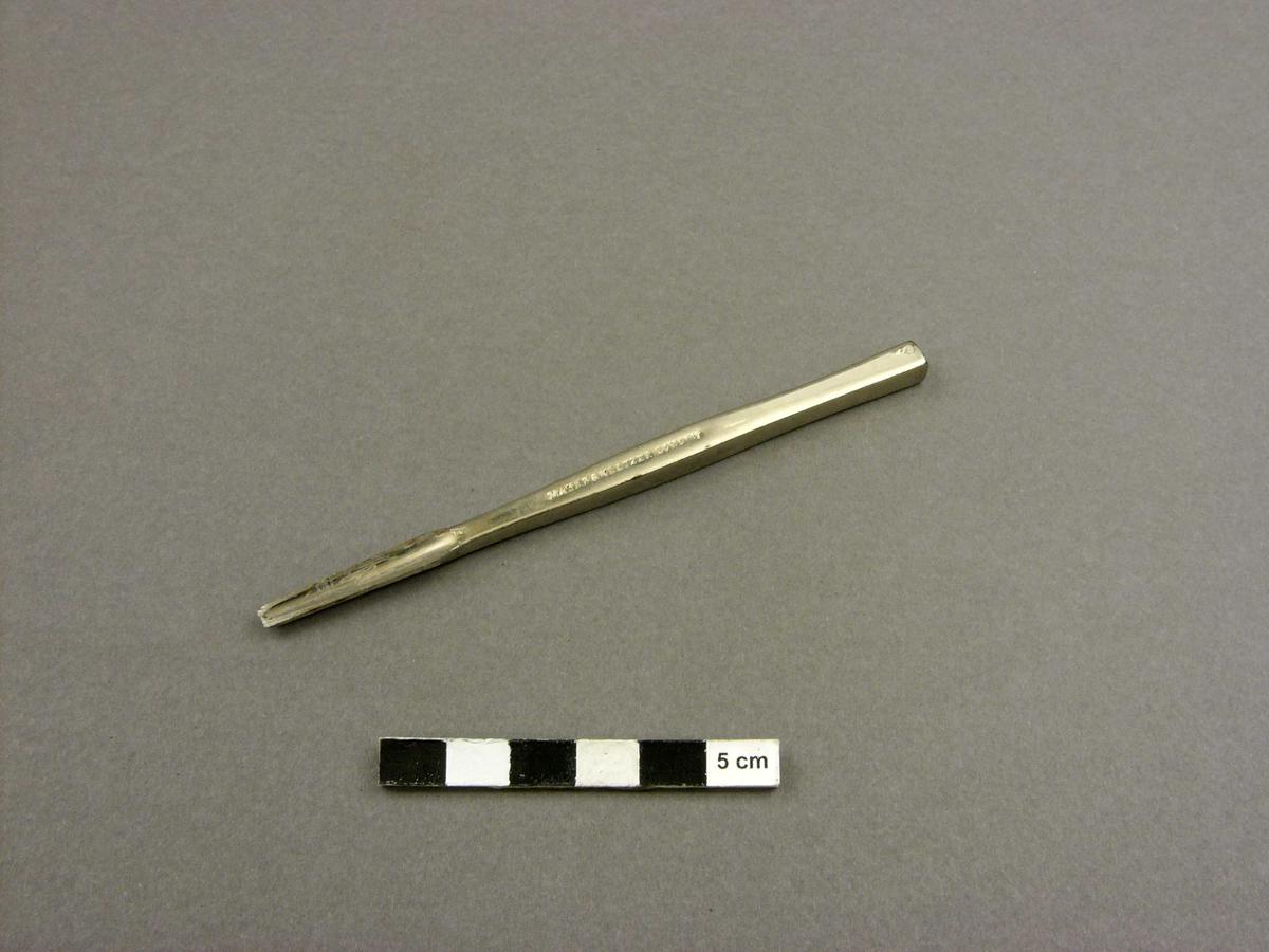 Chisel, small, with depression like mastoid gouge - Faculty of Medicine ...