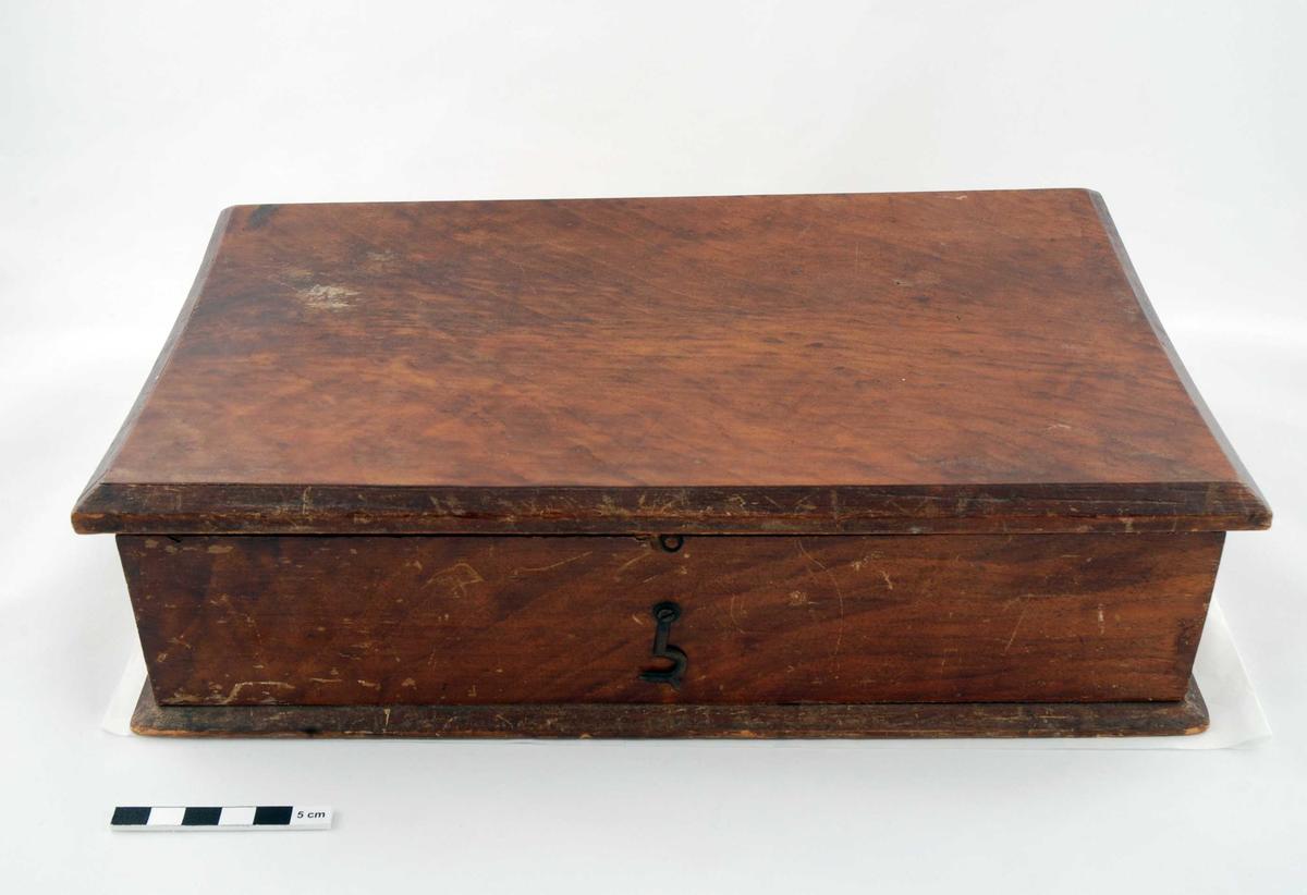 Machine: Morstadt cachet machine by Christy, 24 cachets - Faculty of ...