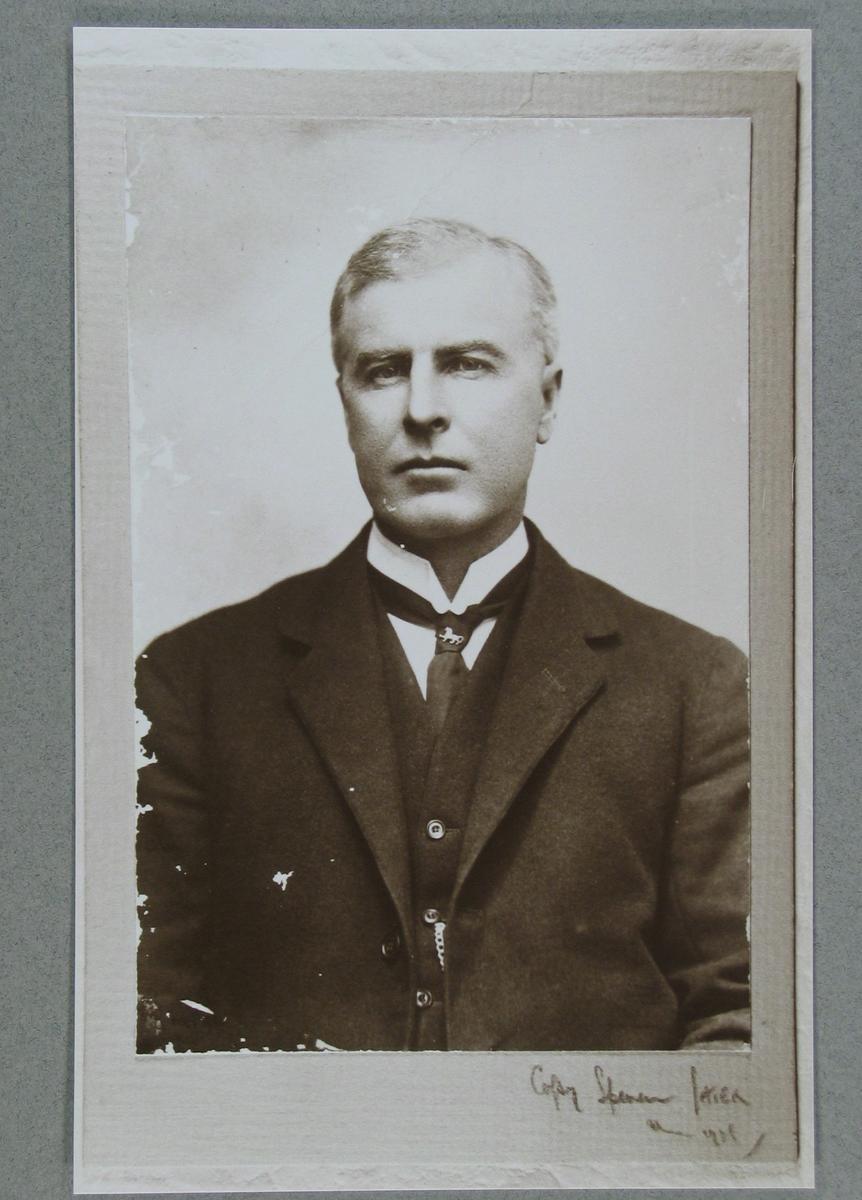 Portrait of Egbert M Halford (1870-1935) - Faculty of Medicine ...